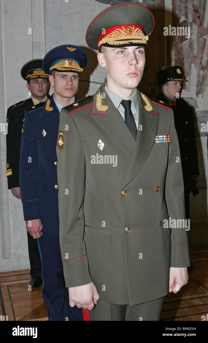 Un nouvel uniforme militaire russe montrent à l'état-major du ministère ...