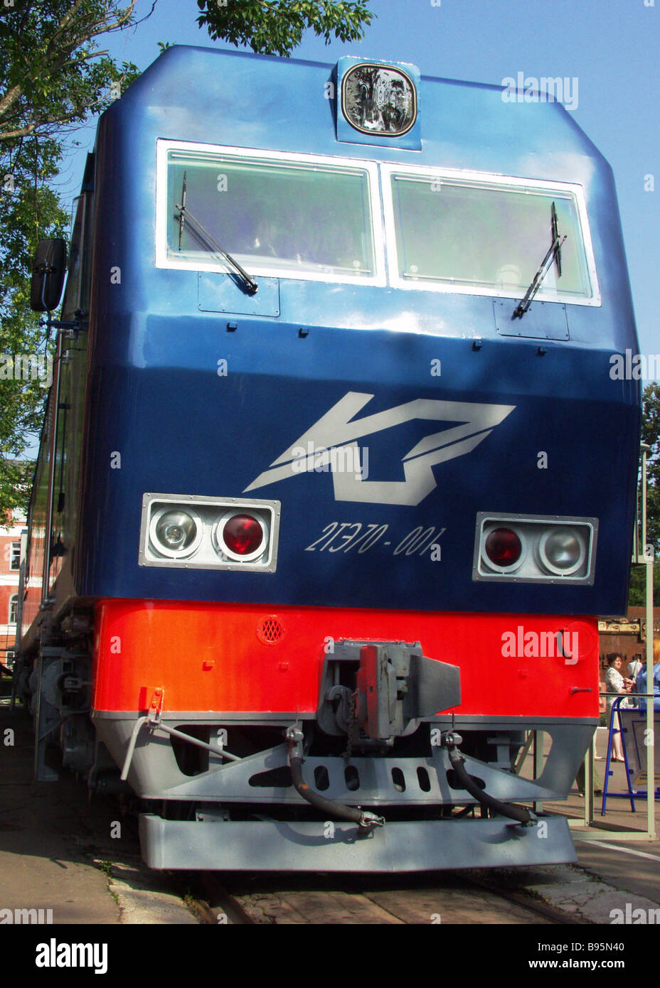 La nouvelle ligne principale 2TE70 de locomotives de fret Diesel ...