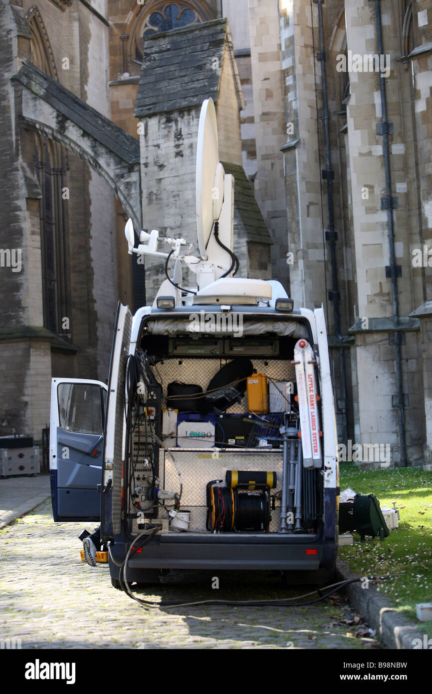 Broadcast truck Banque de photographies et d’images à haute résolution ...