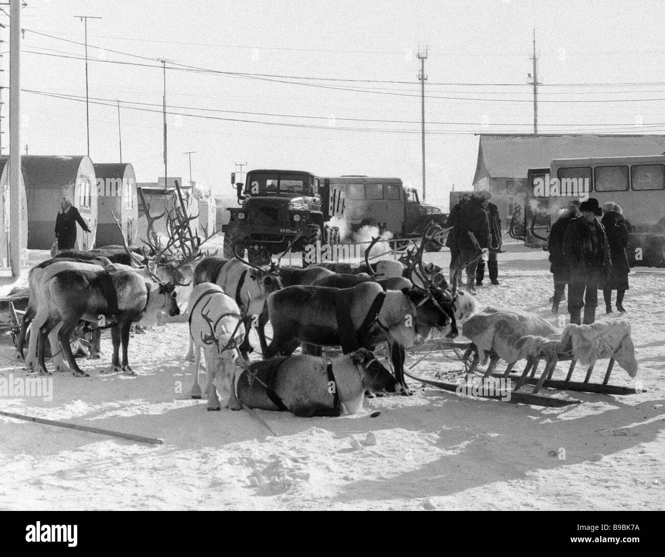 Les équipes de Rennes et de casernes de fortune pour les constructeurs ...