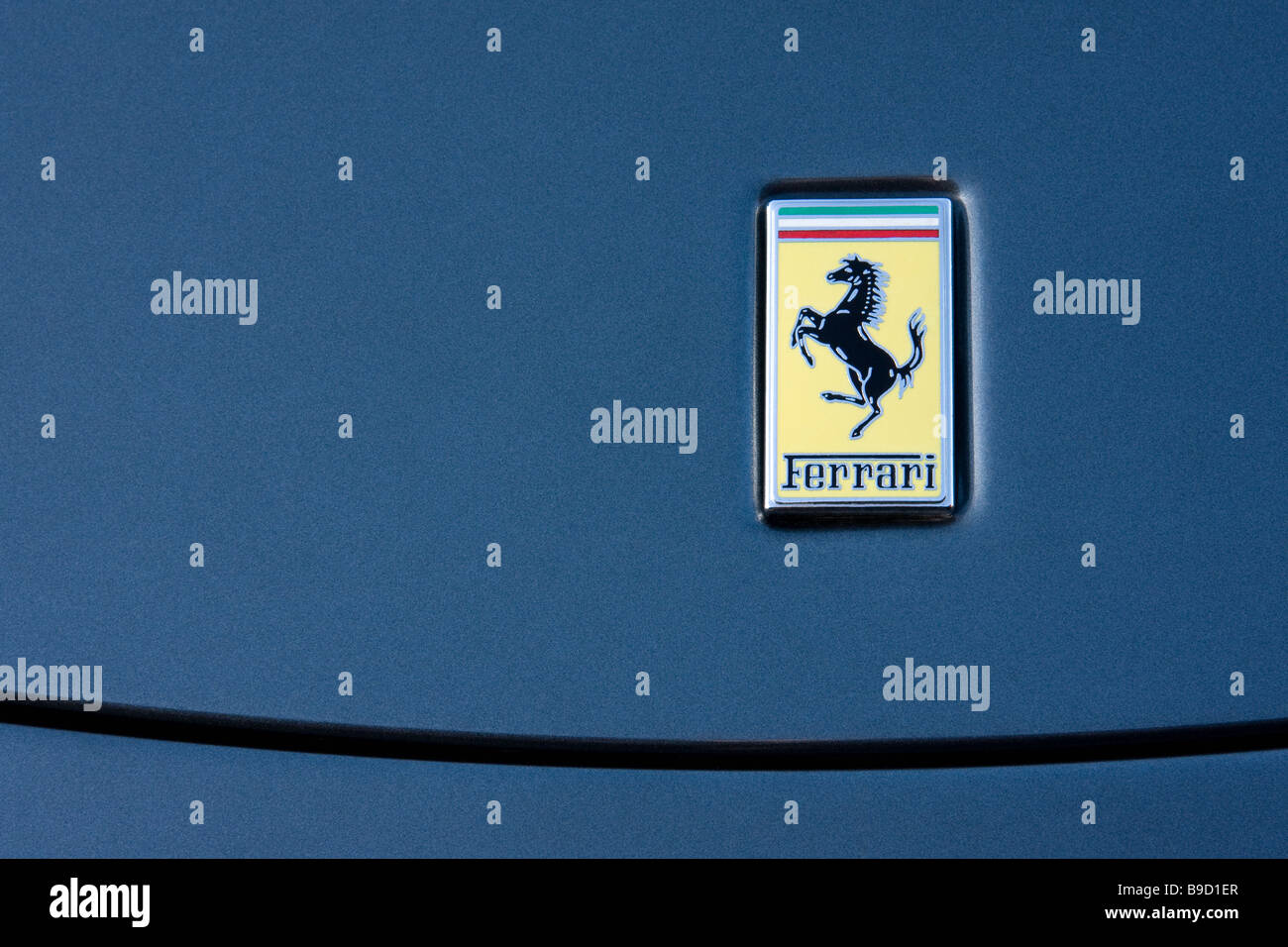 Symbole ferrari Banque de photographies et d’images à haute résolution ...