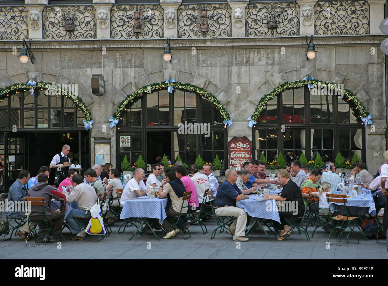 Augustiner braeu bar Banque de photographies et d’images à haute ...