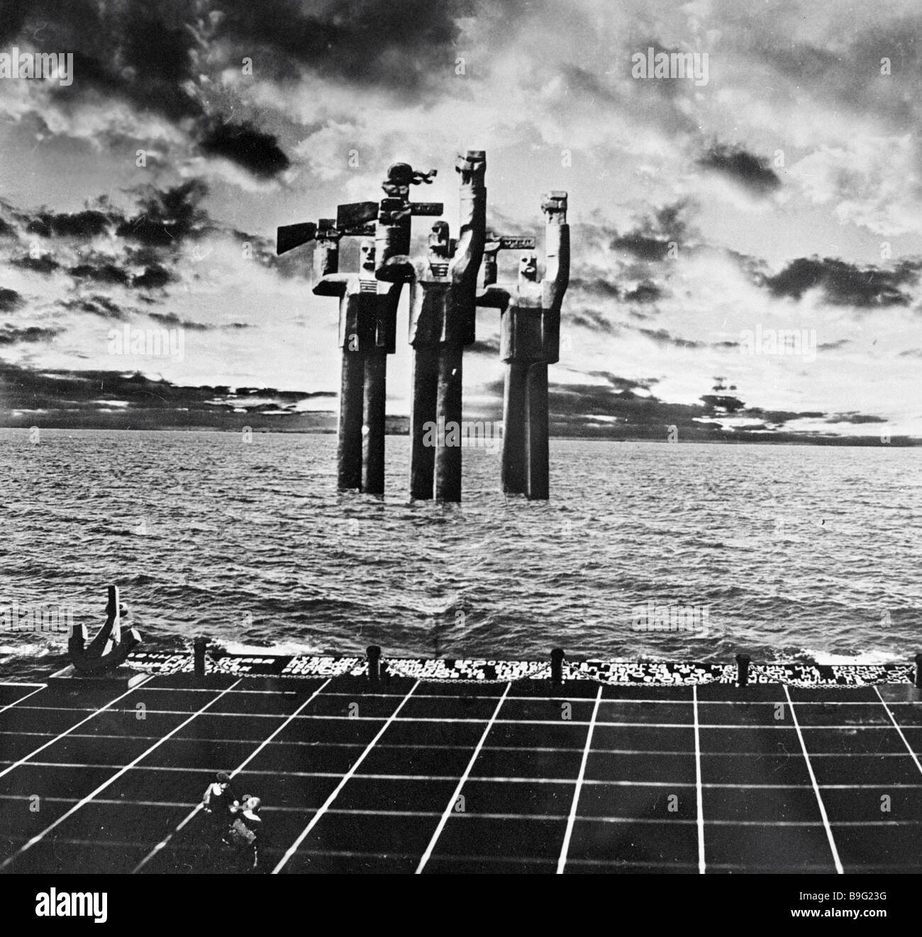 La conception d'un monument à une opération de débarquement de marins ...