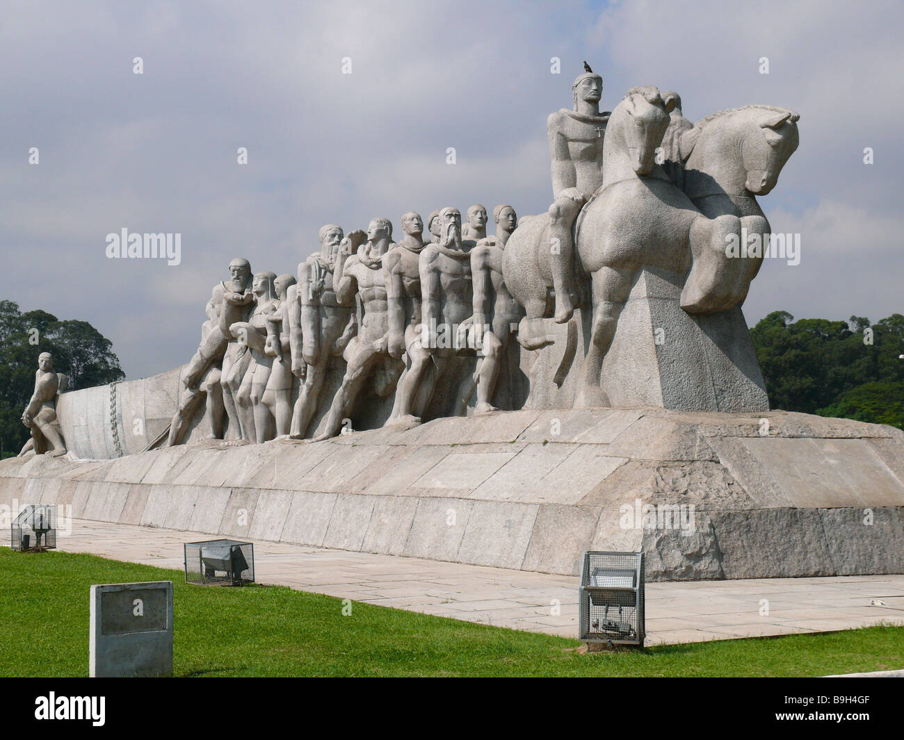 Monumento as bandeiras parque Banque de photographies et d’images à ...
