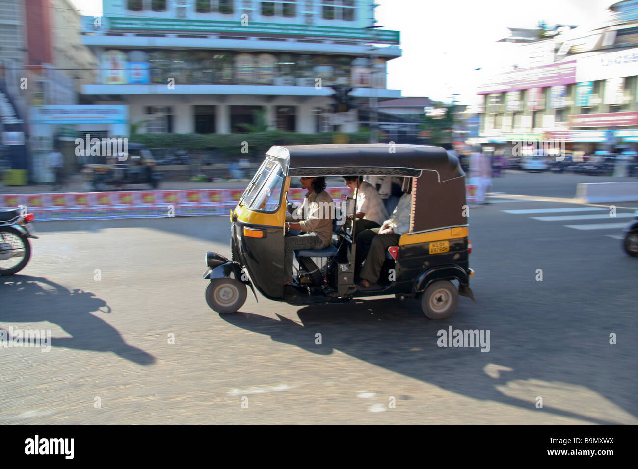 Rickshaw Tuc Tuc, trivandrum Inde motion blur Photo Stock - Alamy