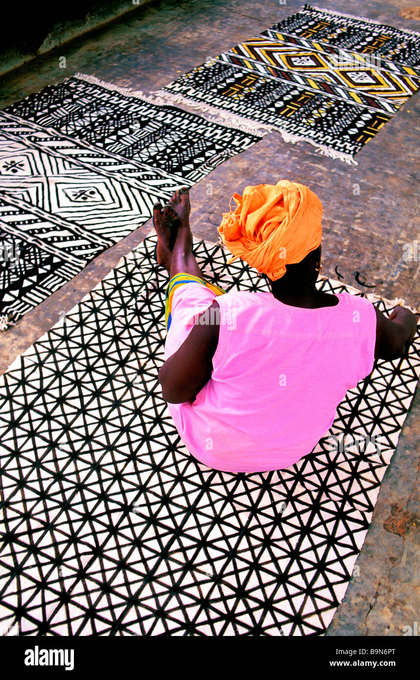 Mali segou region bogolan craft Banque de photographies et d’images à ...