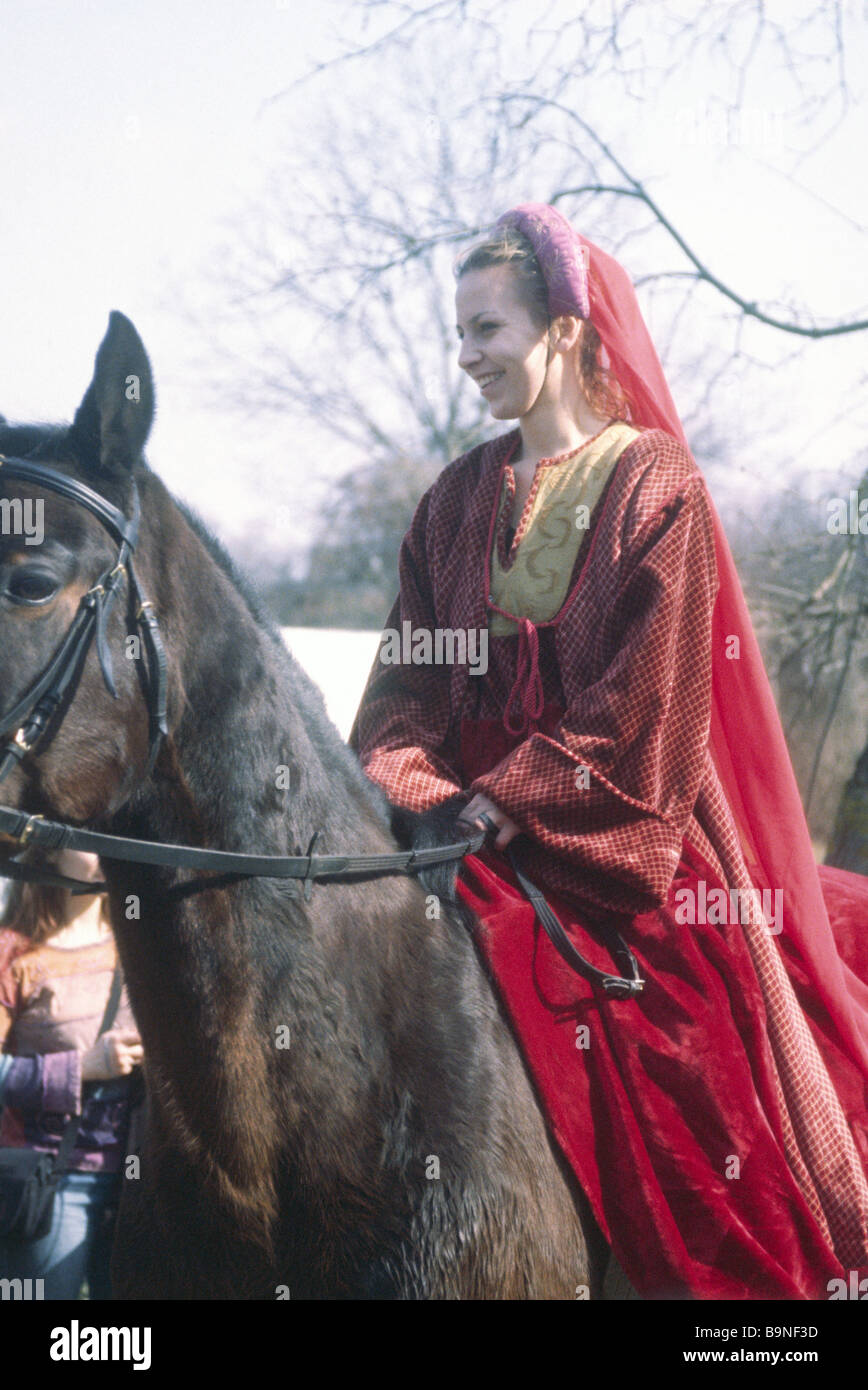 Femme guerriere cheval Banque de photographies et d’images à haute résolution - Alamy
