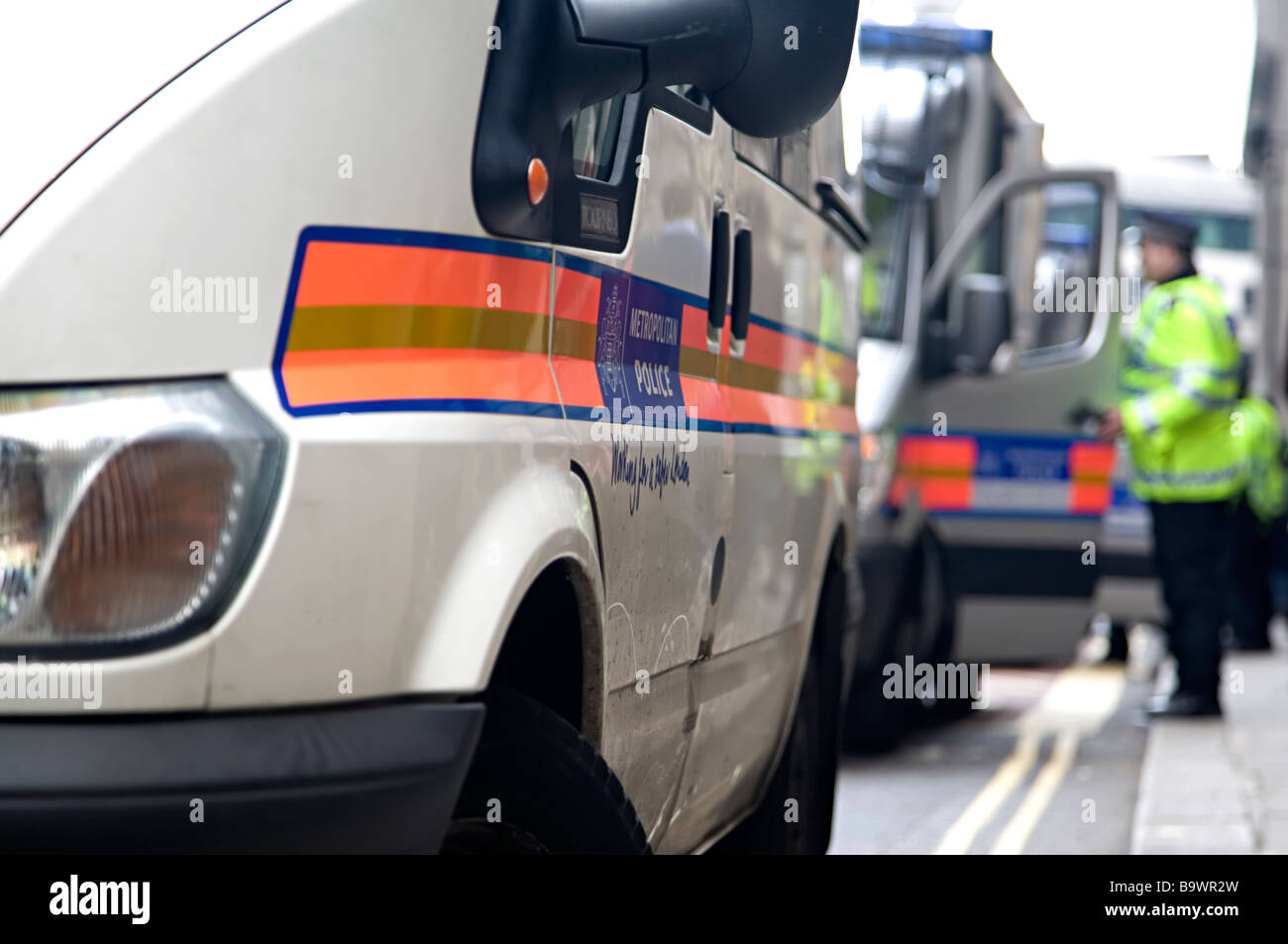 Fourgons de police Banque de photographies et d’images à haute ...