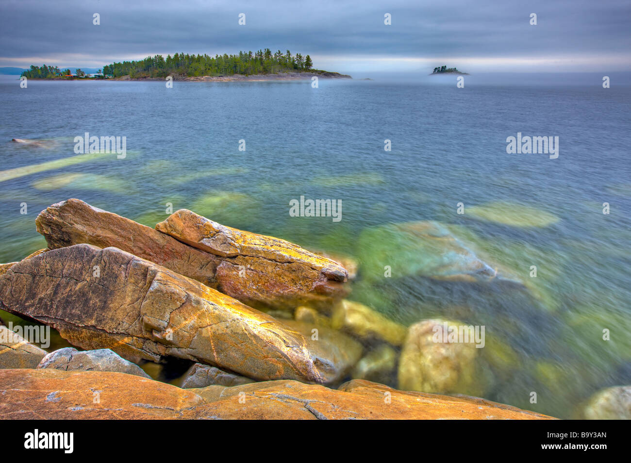 Le lac Supérieur et Îles vus du rocher Agawa Rock Agawa Pictogrammes ...