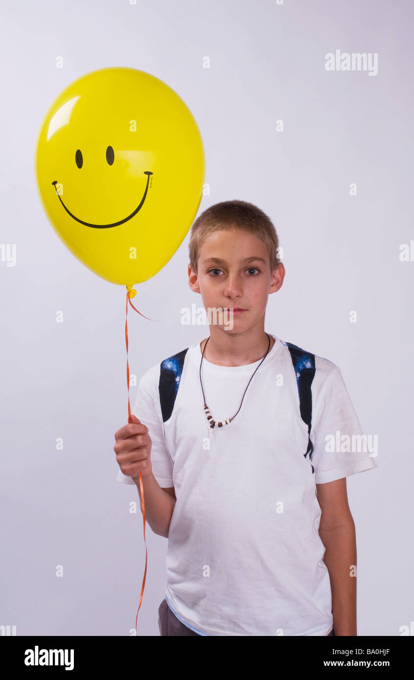 Visage entre ballons Banque de photographies et d’images à haute ...