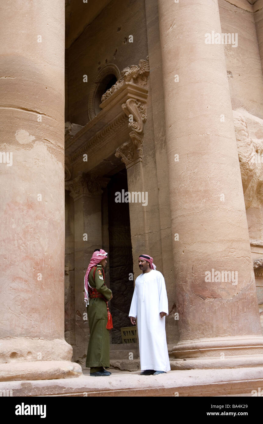Hommes non Banque de photographies et d’images à haute résolution - Alamy