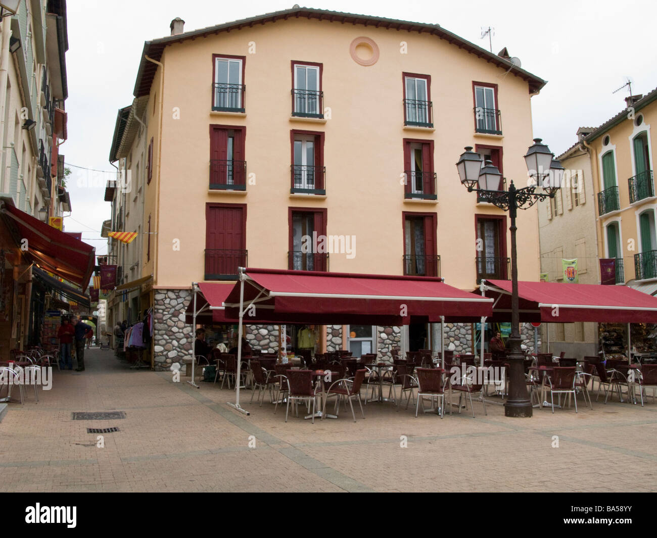 Cafe Restaurant à Prats de Mollo la Preste Photo Stock - Alamy