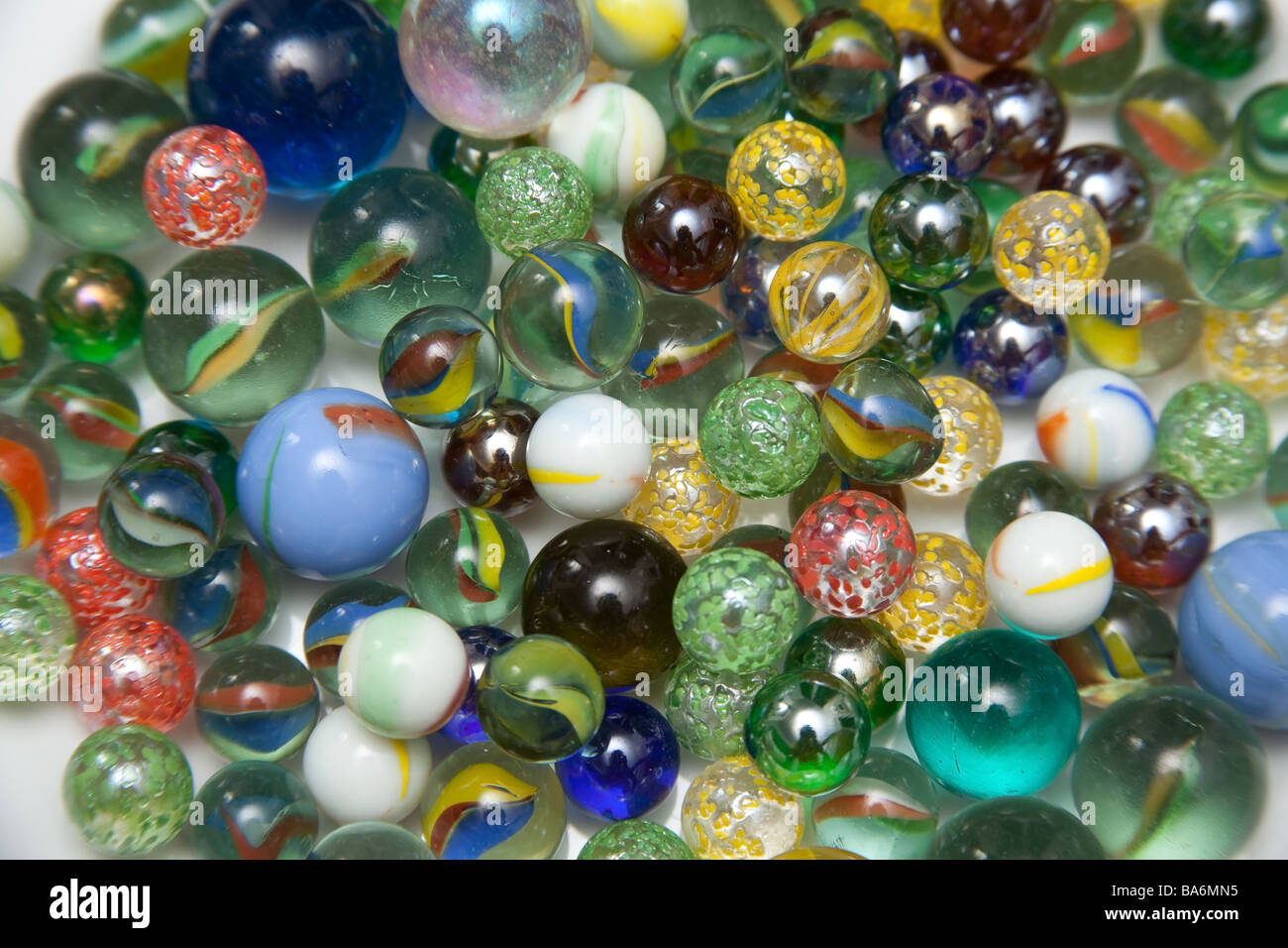 Billes en verre Banque de photographies et d’images à haute résolution ...