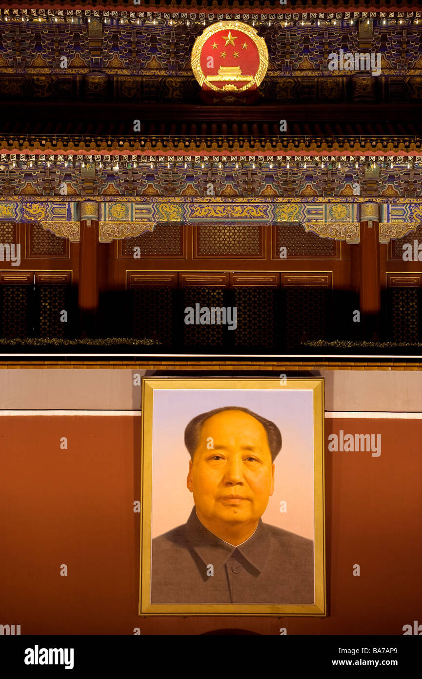 La Chine, Beijing, le portrait de Mao Zedong sur la Cité Interdite ...