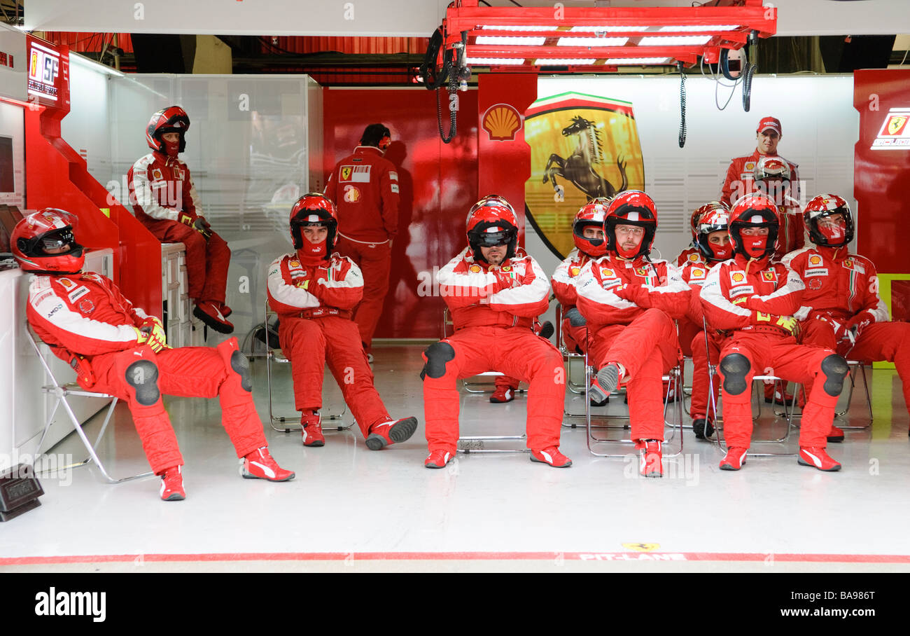 F1 pit crew Banque de photographies et d’images à haute résolution - Alamy