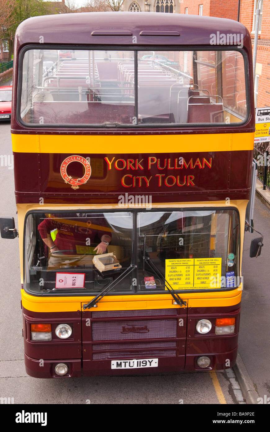 Pullman bus Banque de photographies et d’images à haute résolution - Alamy