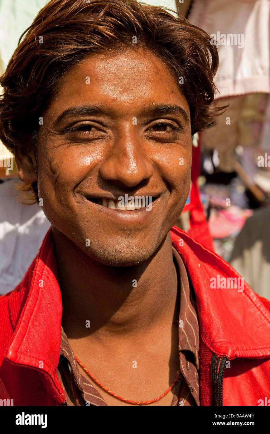 Indian guy Banque de photographies et d’images à haute résolution - Alamy