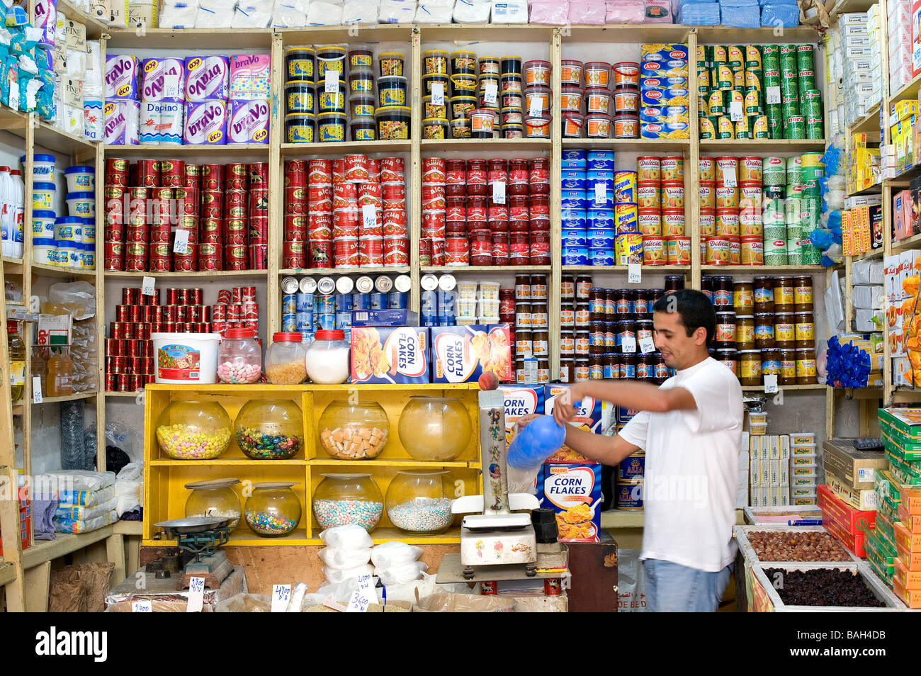 Tanger maroc épicier Banque de photographies et d’images à haute ...
