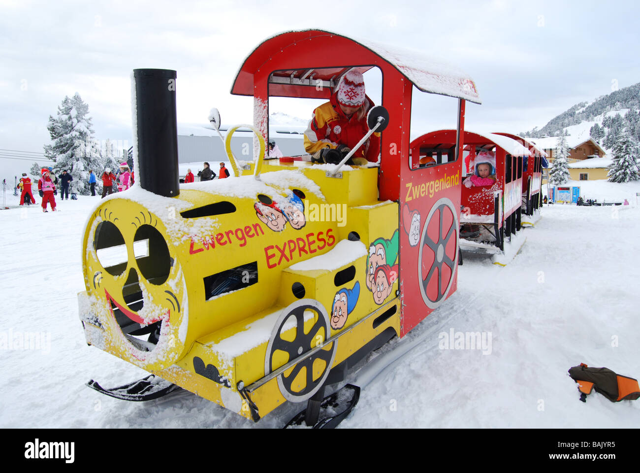 Train de ski Banque de photographies et d’images à haute résolution - Alamy