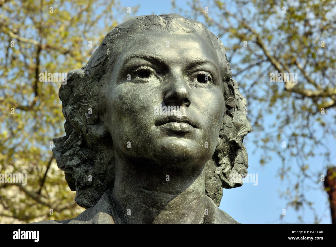 Sculpture de violette szabo Banque de photographies et d’images à haute ...