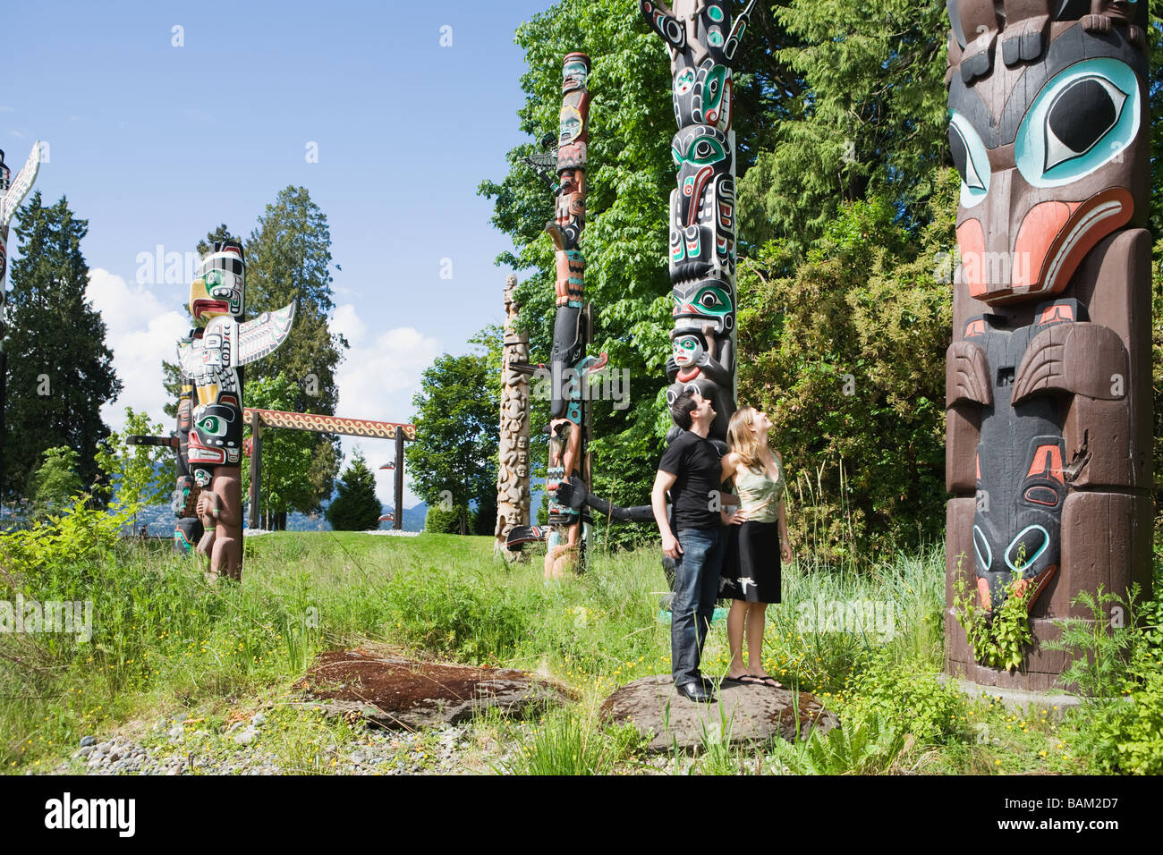 Totem femelle Banque de photographies et d’images à haute résolution ...