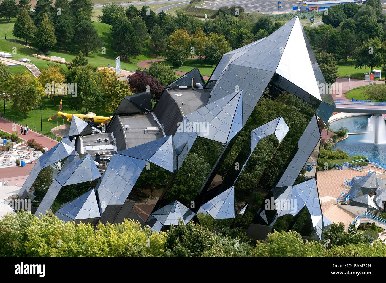 Futuroscope building Banque de photographies et d’images à haute ...