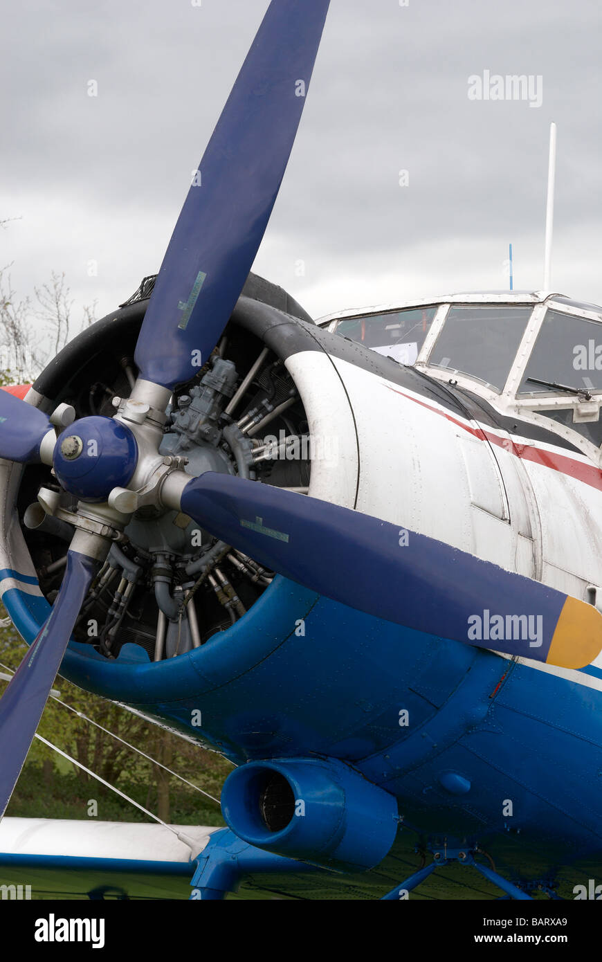 Cockpit antonov an2 Banque de photographies et d’images à haute ...