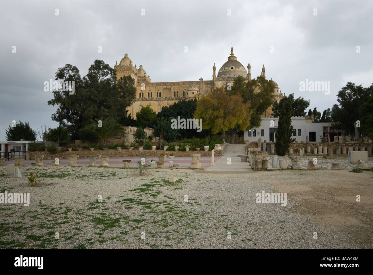 Acropolium carthage architecture cathedral Banque de photographies et d ...
