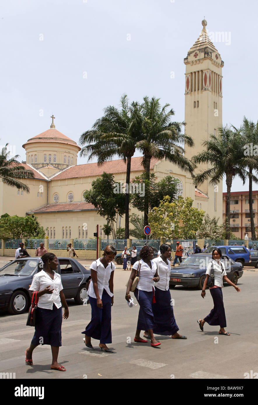 Conakry, Guinée : la cathédrale dans le centre de la capitale Conakry ...
