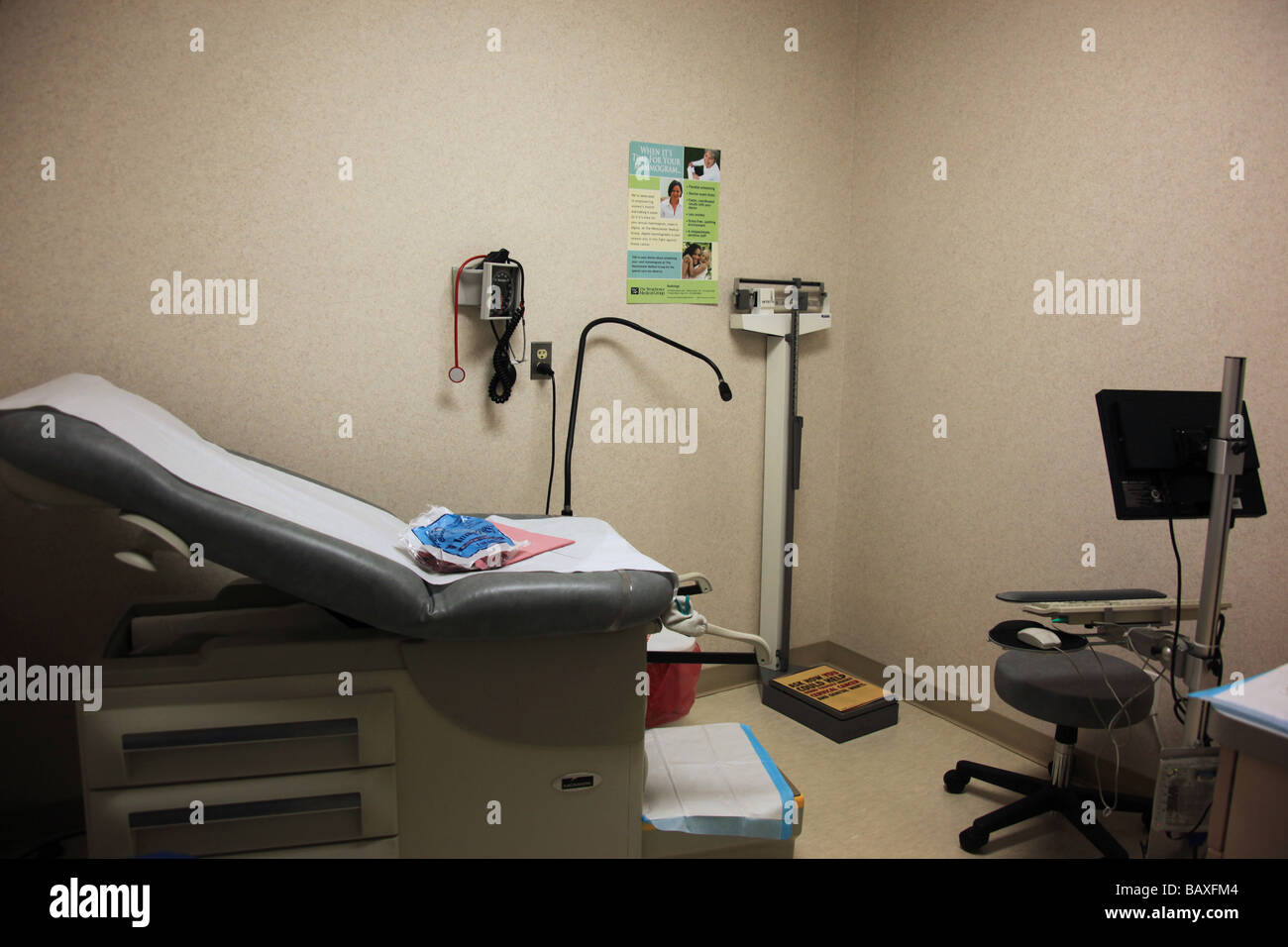 Gynécologue Banque de photographies et d’images à haute résolution - Alamy