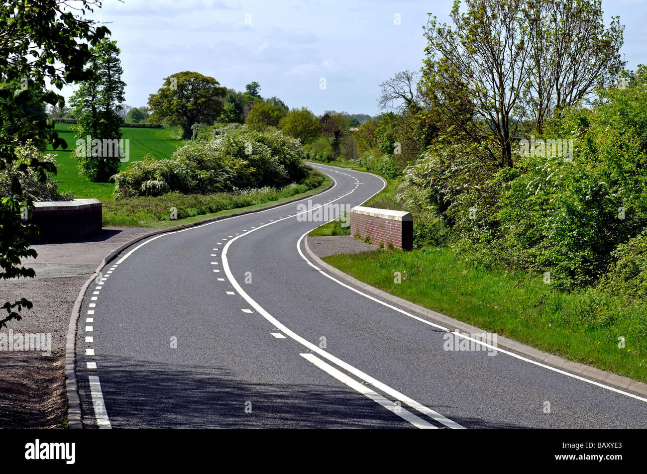 Fosse route Banque de photographies et d’images à haute résolution - Alamy