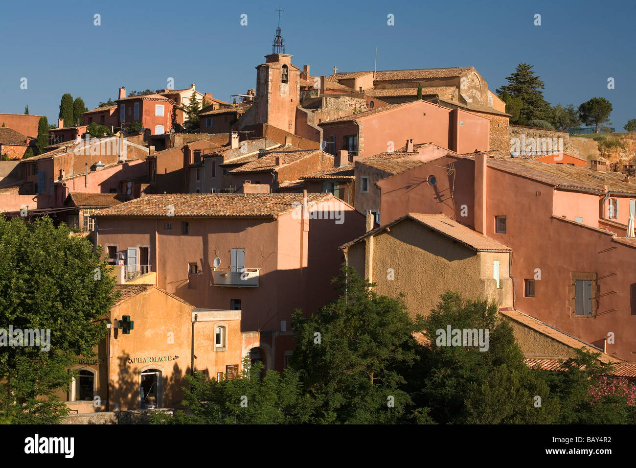 Village de roussillon vaucluse Banque de photographies et d’images à ...