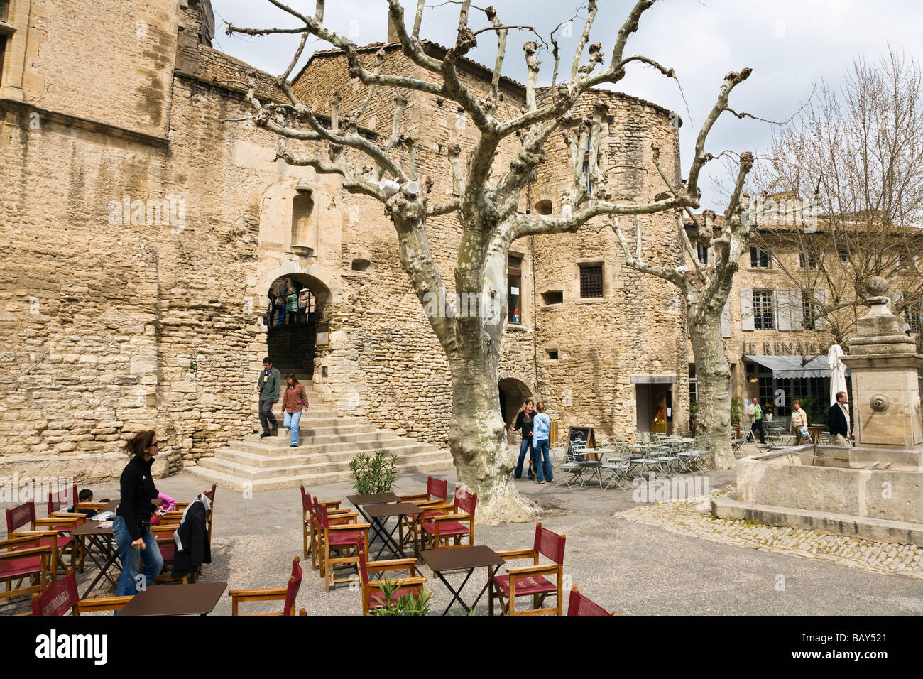 Vieille ville de Gordes, Luberon, Provence, Sud de France Photo Stock ...