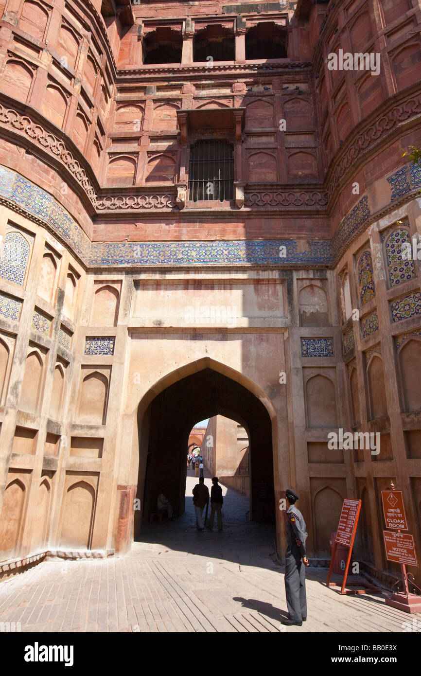 Agra red fort main gate Banque de photographies et d’images à haute ...