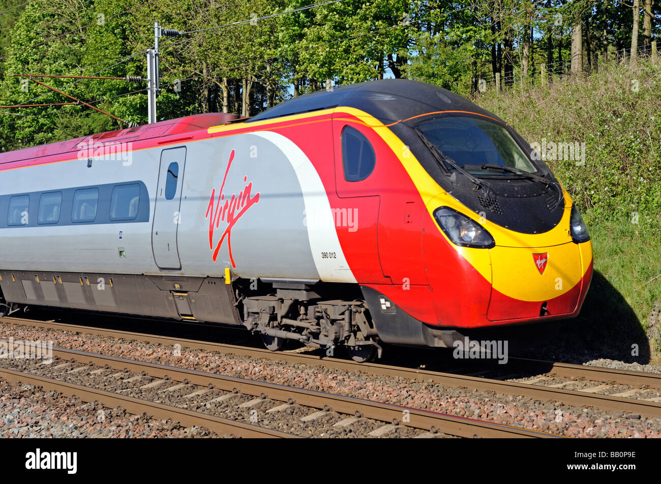 British Rail Class 390 DMRFO type Pendolino, électriques, numéro 390 ...
