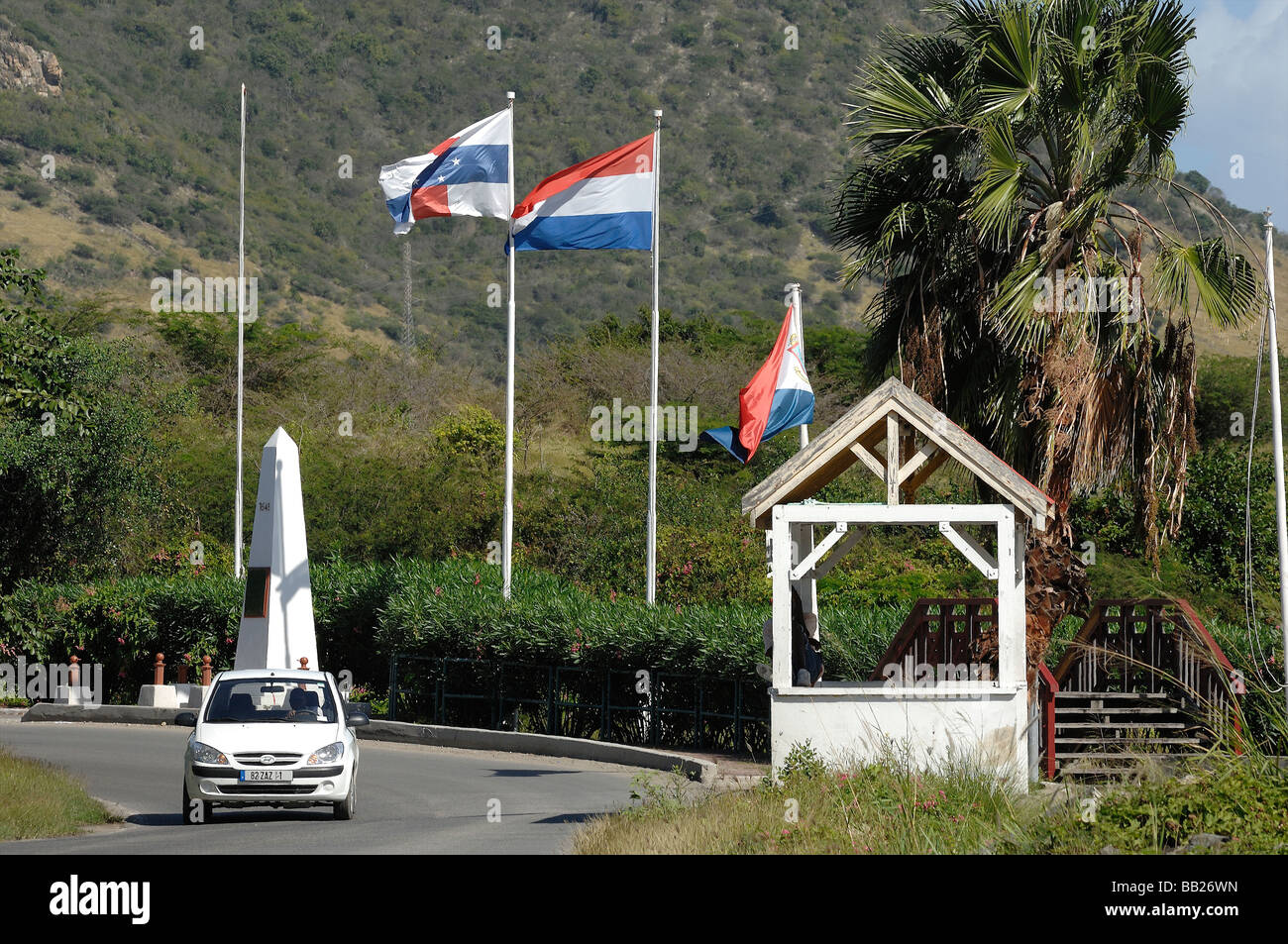 Caribbean st maarten st martin border Banque de photographies et d ...