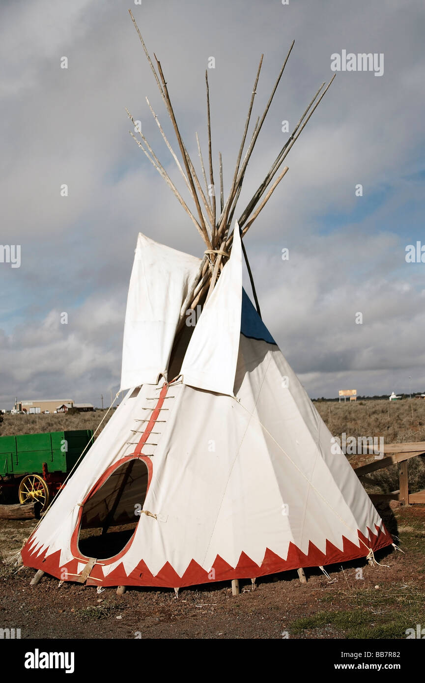 Native american tepee Banque de photographies et d’images à haute ...