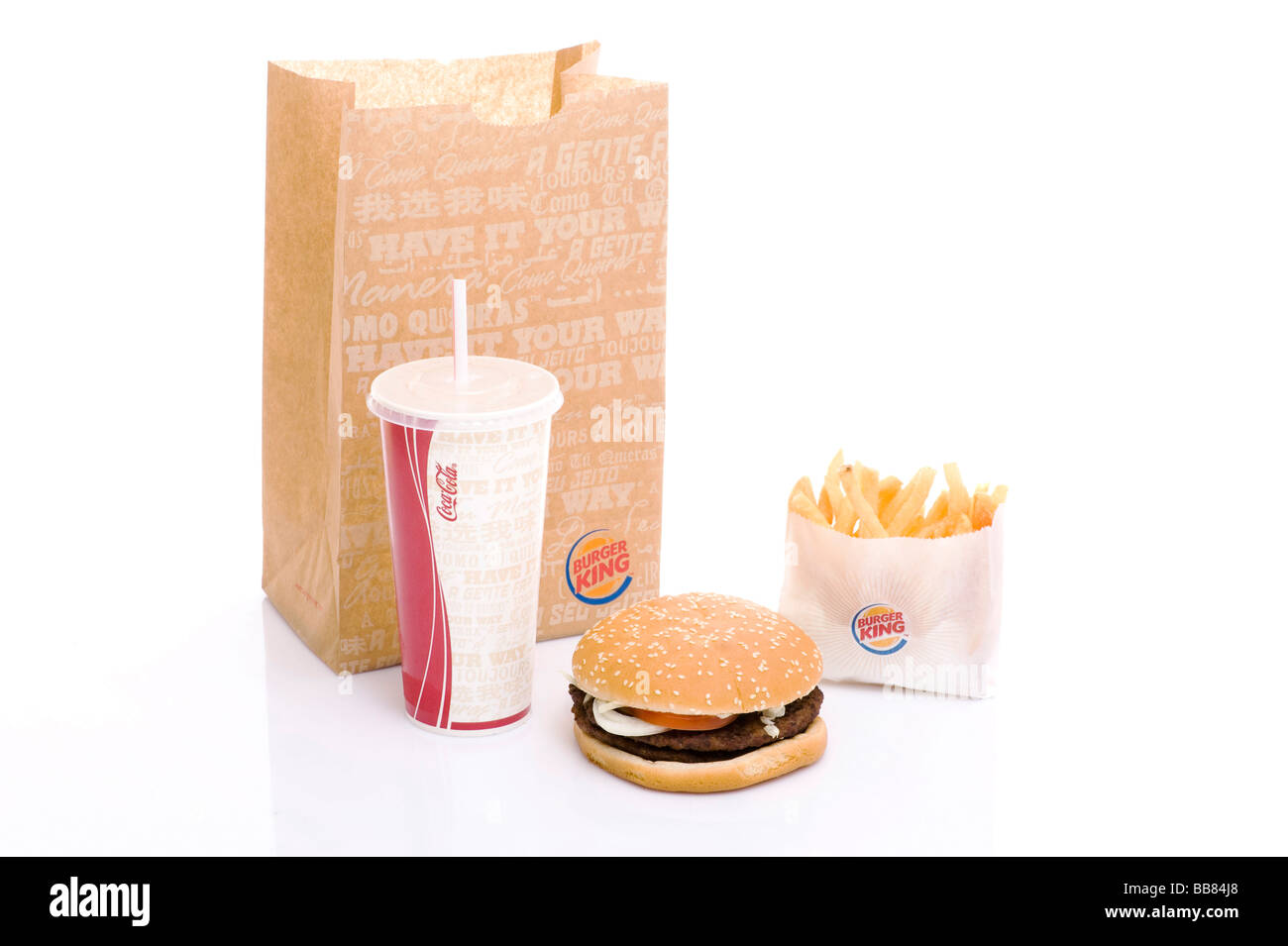 Hamburger avec frites et coca cola Banque d'images détourées - Alamy