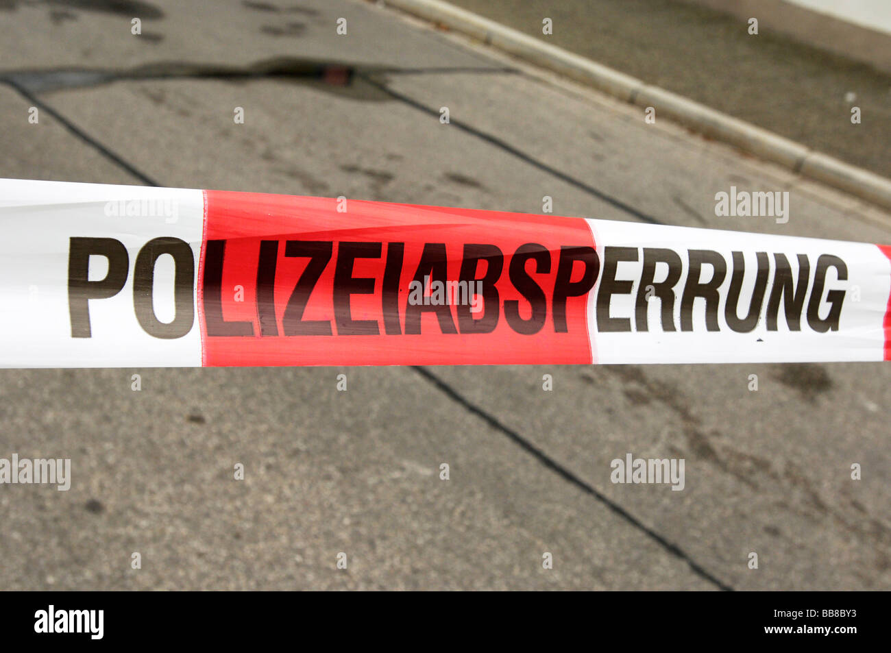 Cordon de police Banque de photographies et d’images à haute résolution ...