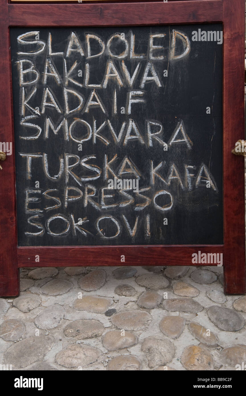 Bosnia et herzegovina cuisine Banque de photographies et d’images à ...