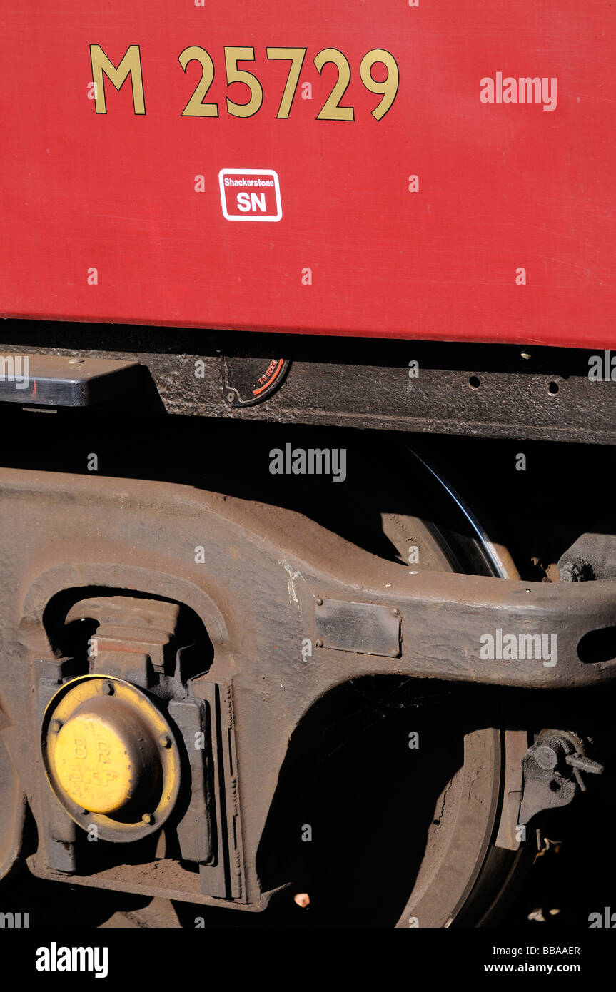 Essieu bogie Banque de photographies et d’images à haute résolution - Alamy