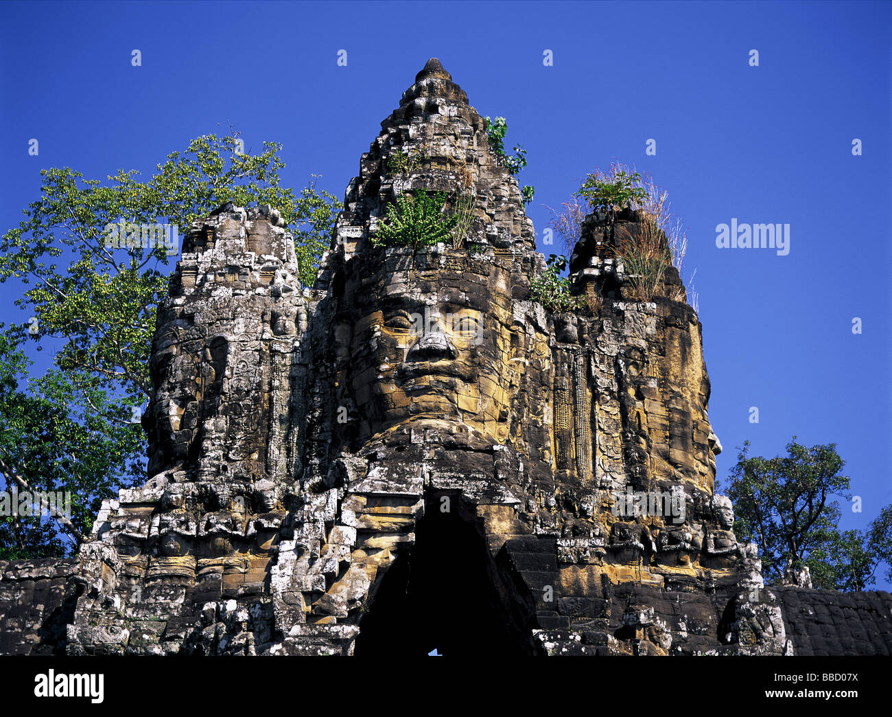 Têtes de pierre géantes Banque de photographies et d’images à haute ...
