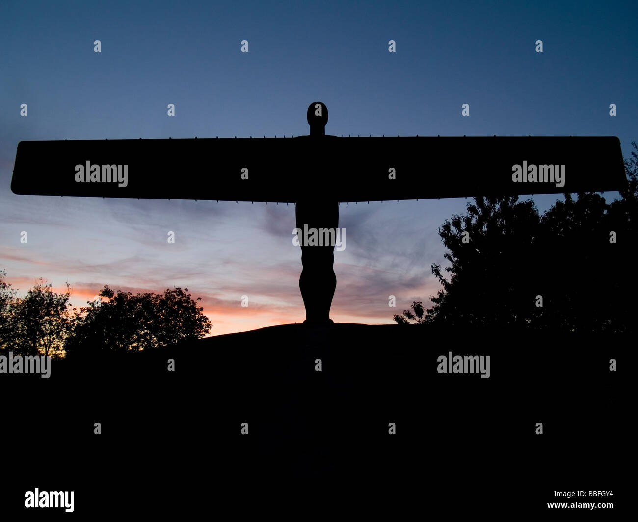Ange du Nord en silhouette. L'ange comme c'est généralement connu a été ...
