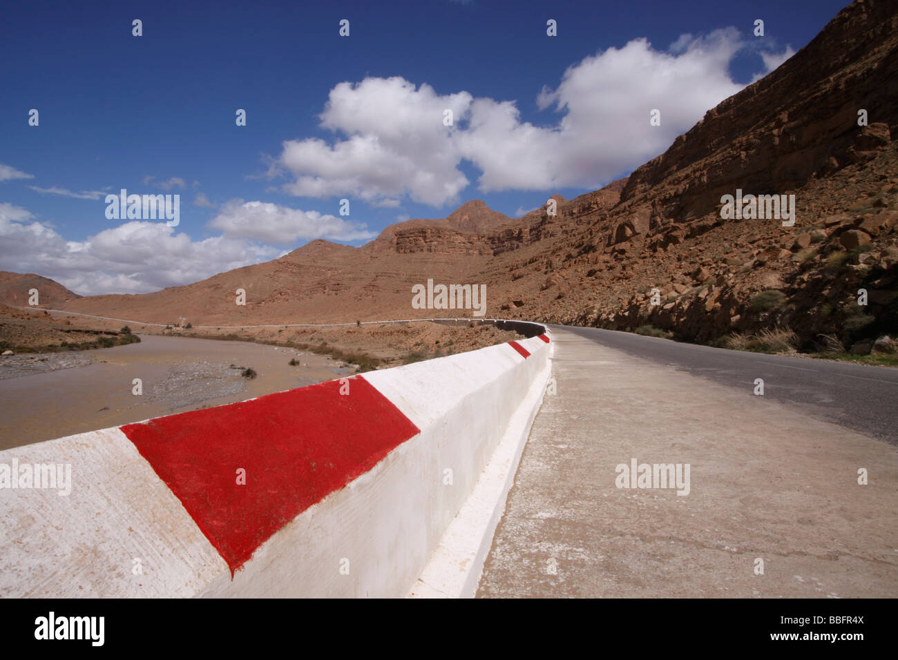 Autoroute marocaine Banque de photographies et d’images à haute ...