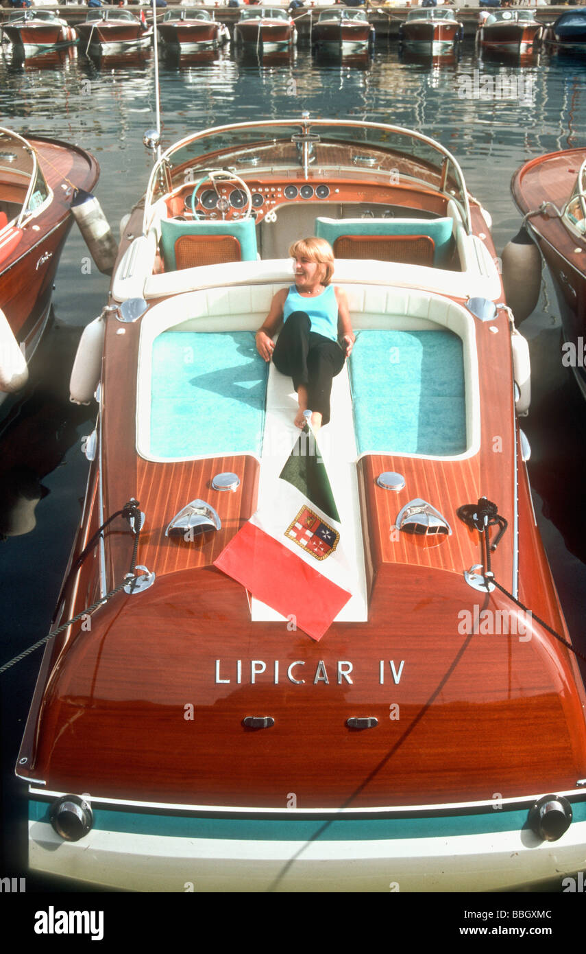 Runabout riva aquarama Banque de photographies et d’images à haute ...