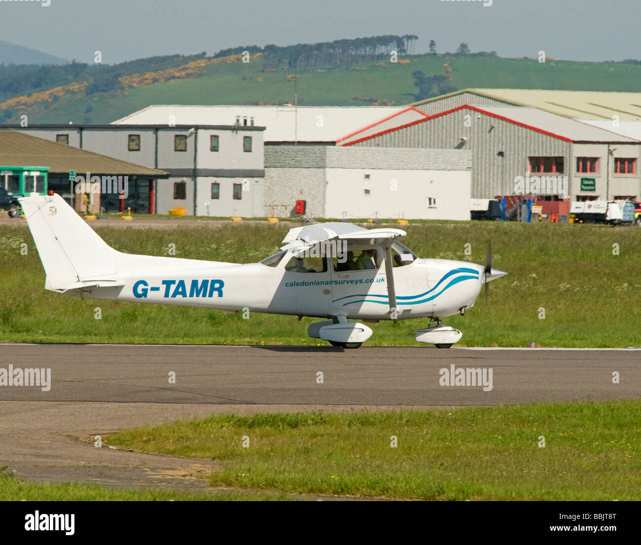 Aile haute cessna 170 en vol Banque de photographies et d’images à ...