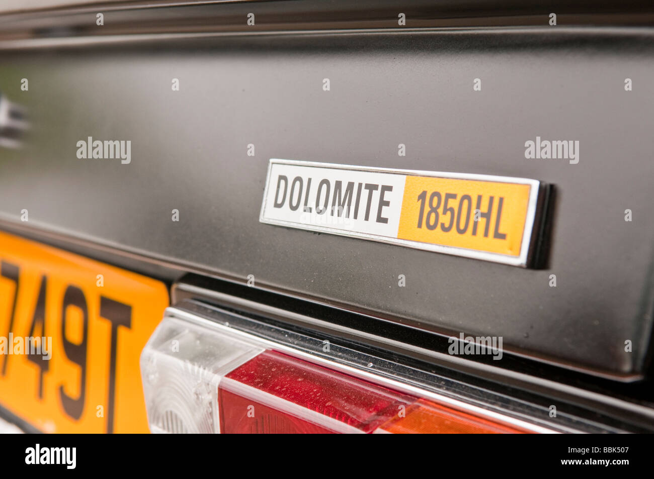 Badge arrière d'un Triumph Dolomite 1850HL, manufacturered entre 1972 ...