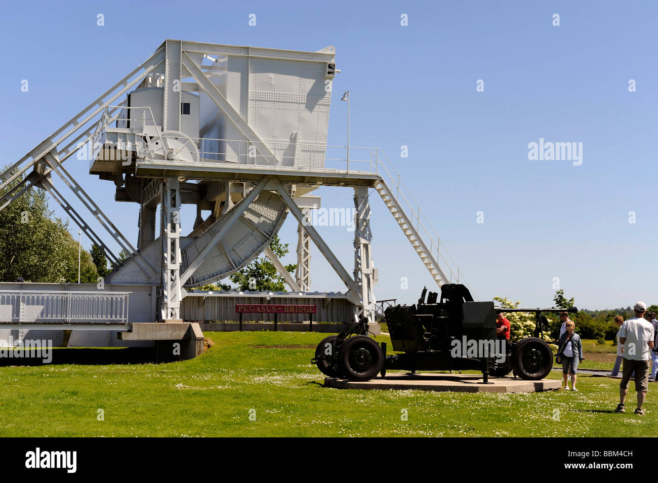 Pegasus bridge memorial and airborne museum Banque de photographies et ...