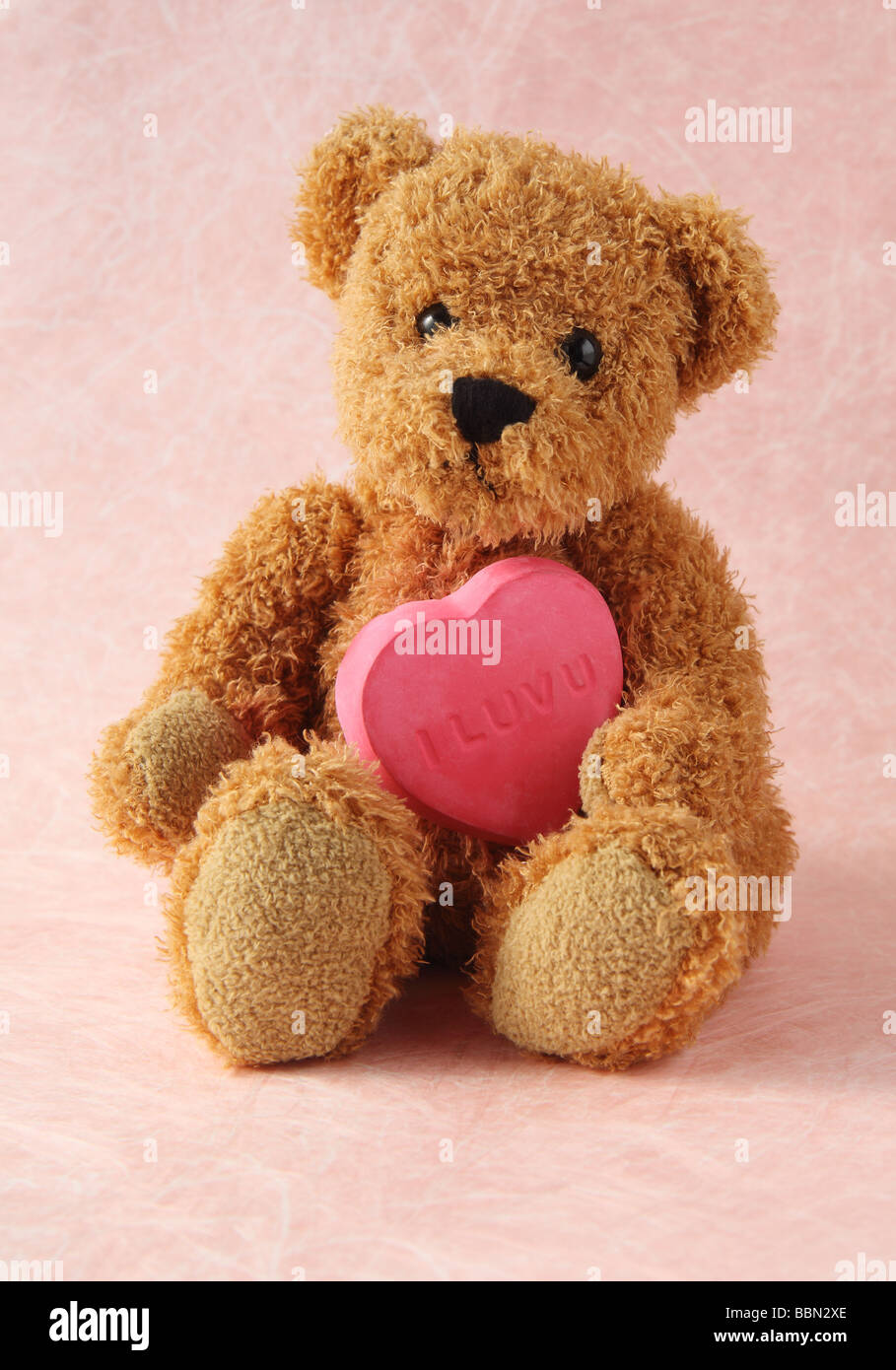 Nounours avec coeur Banque de photographies et d’images à haute ...