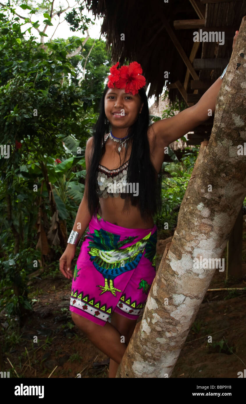Le Parc National De Chagres Panama Embera Indian Girl Photo Stock Alamy